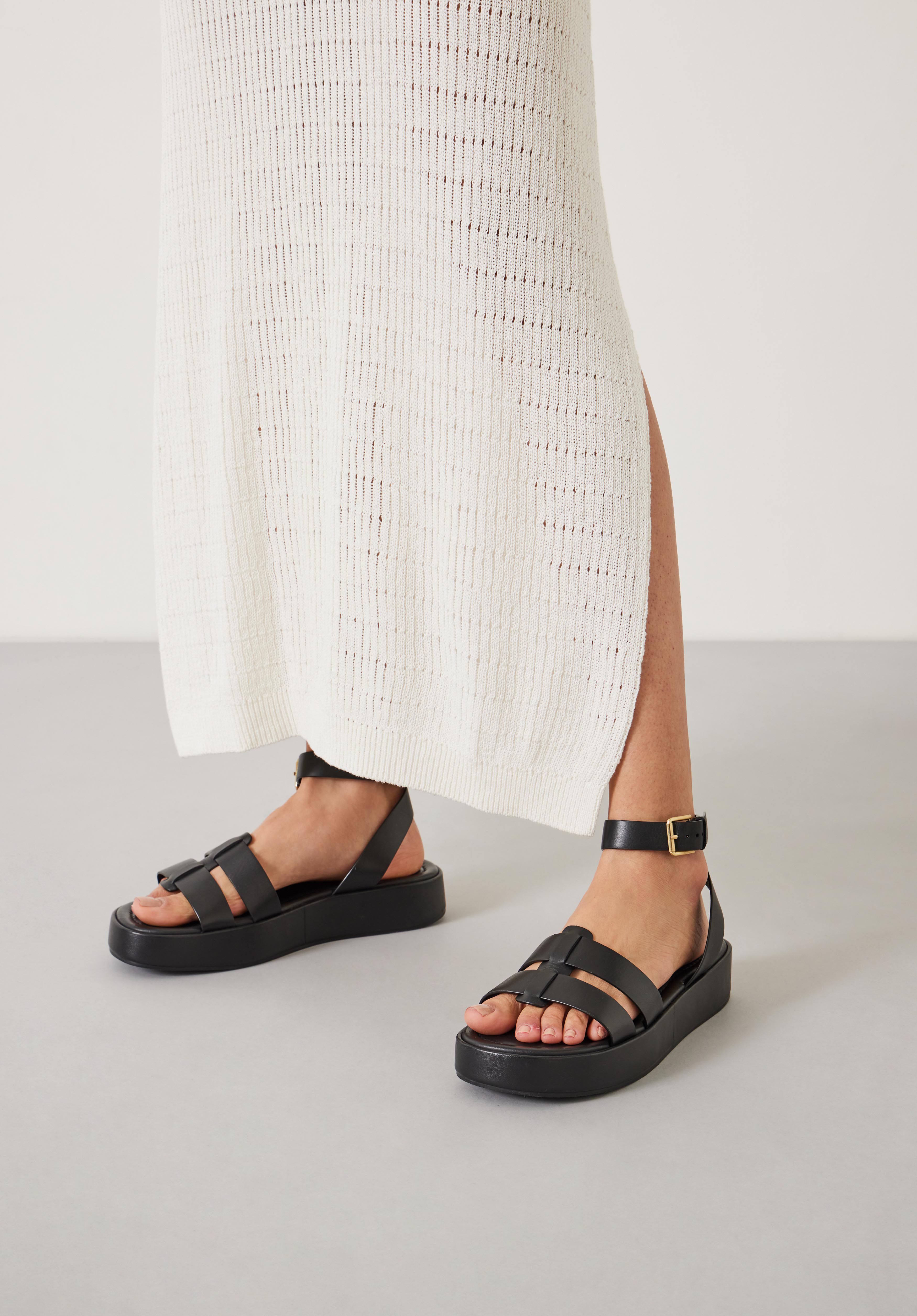 Black flatform sandals store