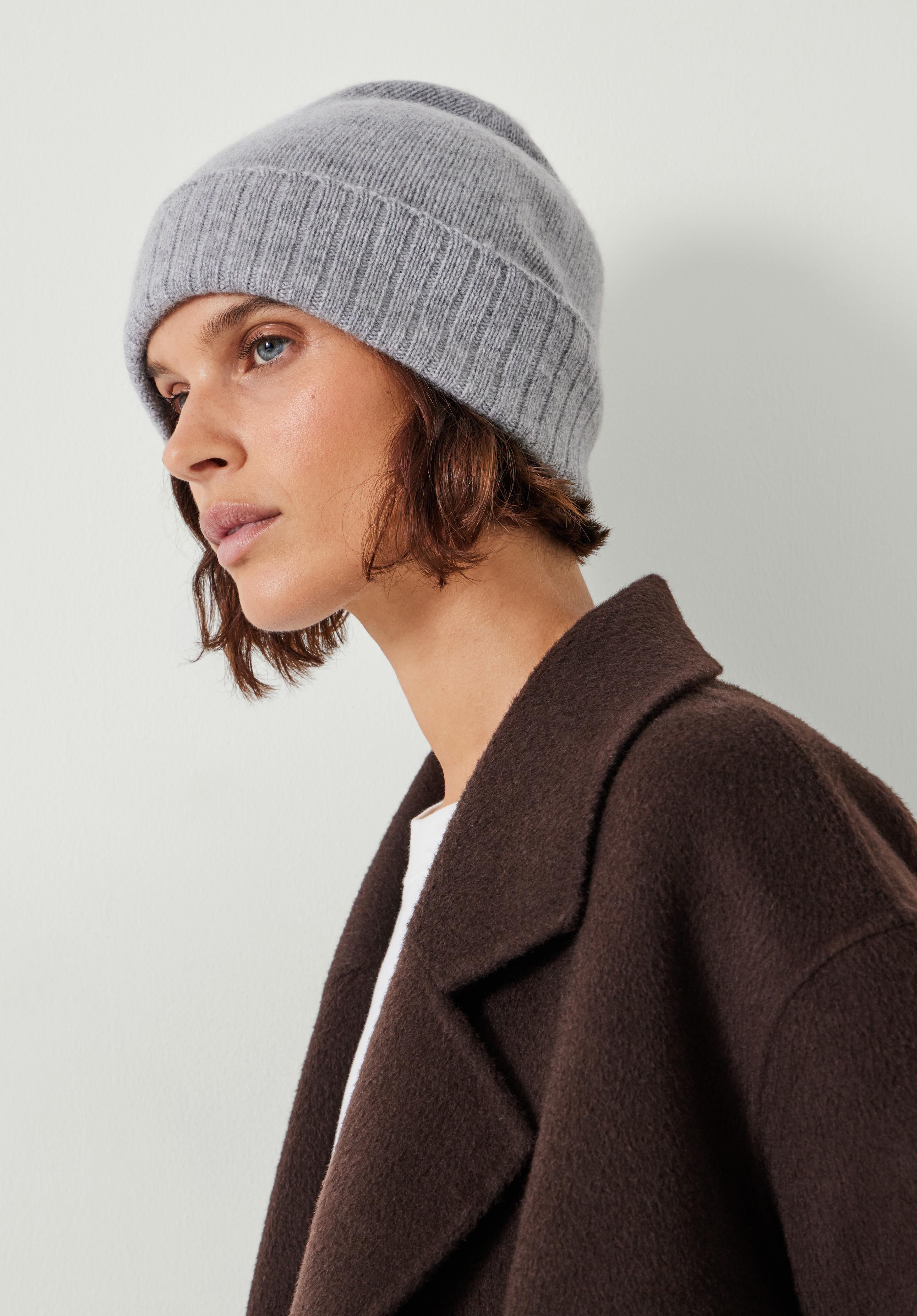 Cashmere hat store